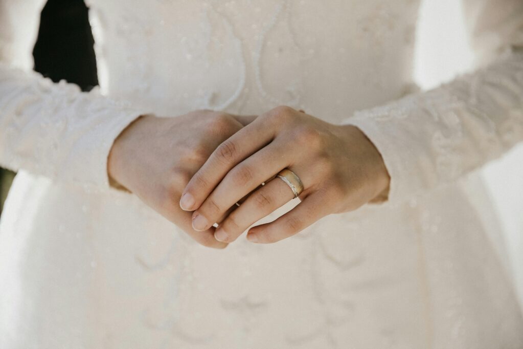 Which Hand Does a Wedding Ring Go On? - Aleks Jewellers