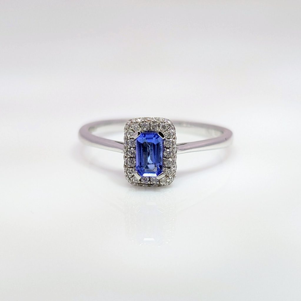 Tanzanite and Turquoise: A Complete Guide to these December Birthstones ...